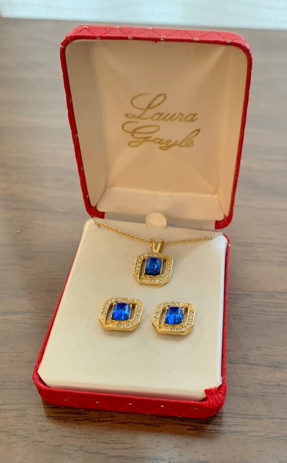 Vintage Laura Gayle Gold Tone Blue Crystal and Rhines… - Gem