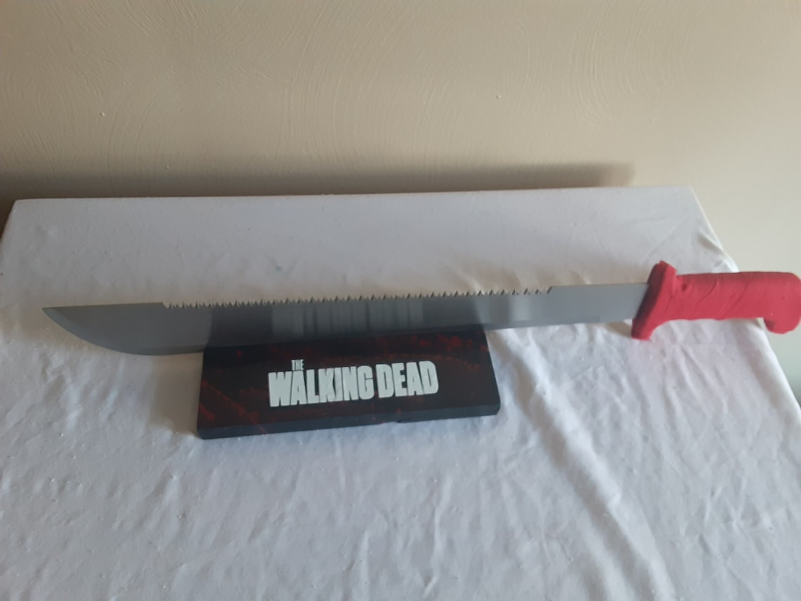 The Walking Dead Rick Grimes' "red Handle" Machete ( Prop) and Display ...