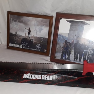 The Walking Dead Rick Grimes' "red Handle" Machete ( Prop) and Display ...