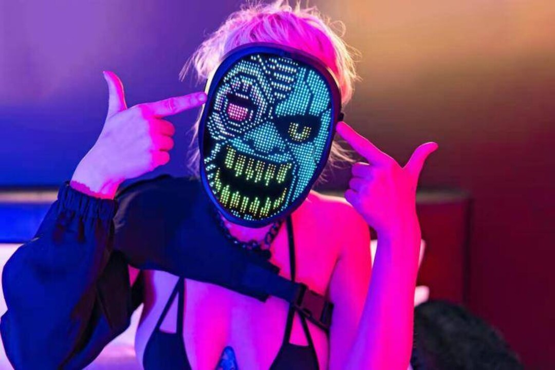 LED Programmable Face Mask - Etsy