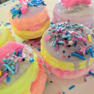 Macaron BATH BOMBS, French Macarons, Paris Theme, Macaroons, Mini Bath ...