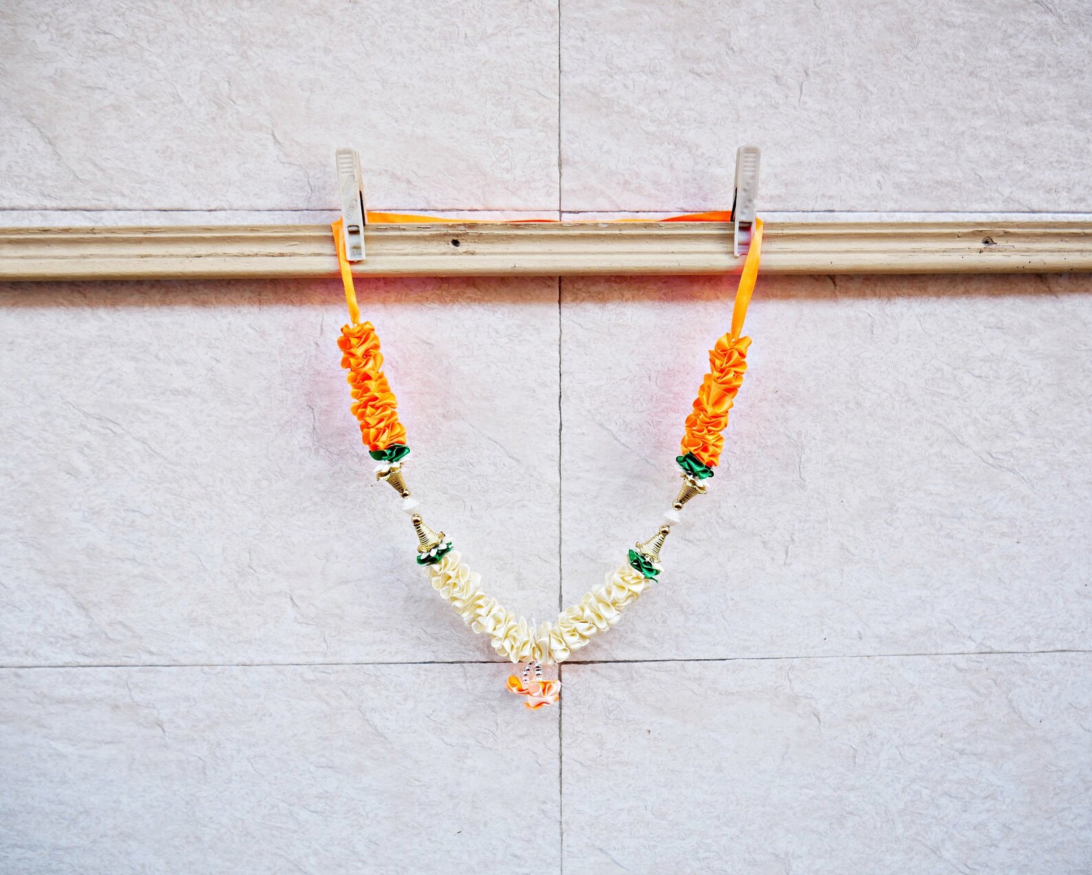 Orange White Ribbon Puja Garland Photo Garland Statue | Etsy