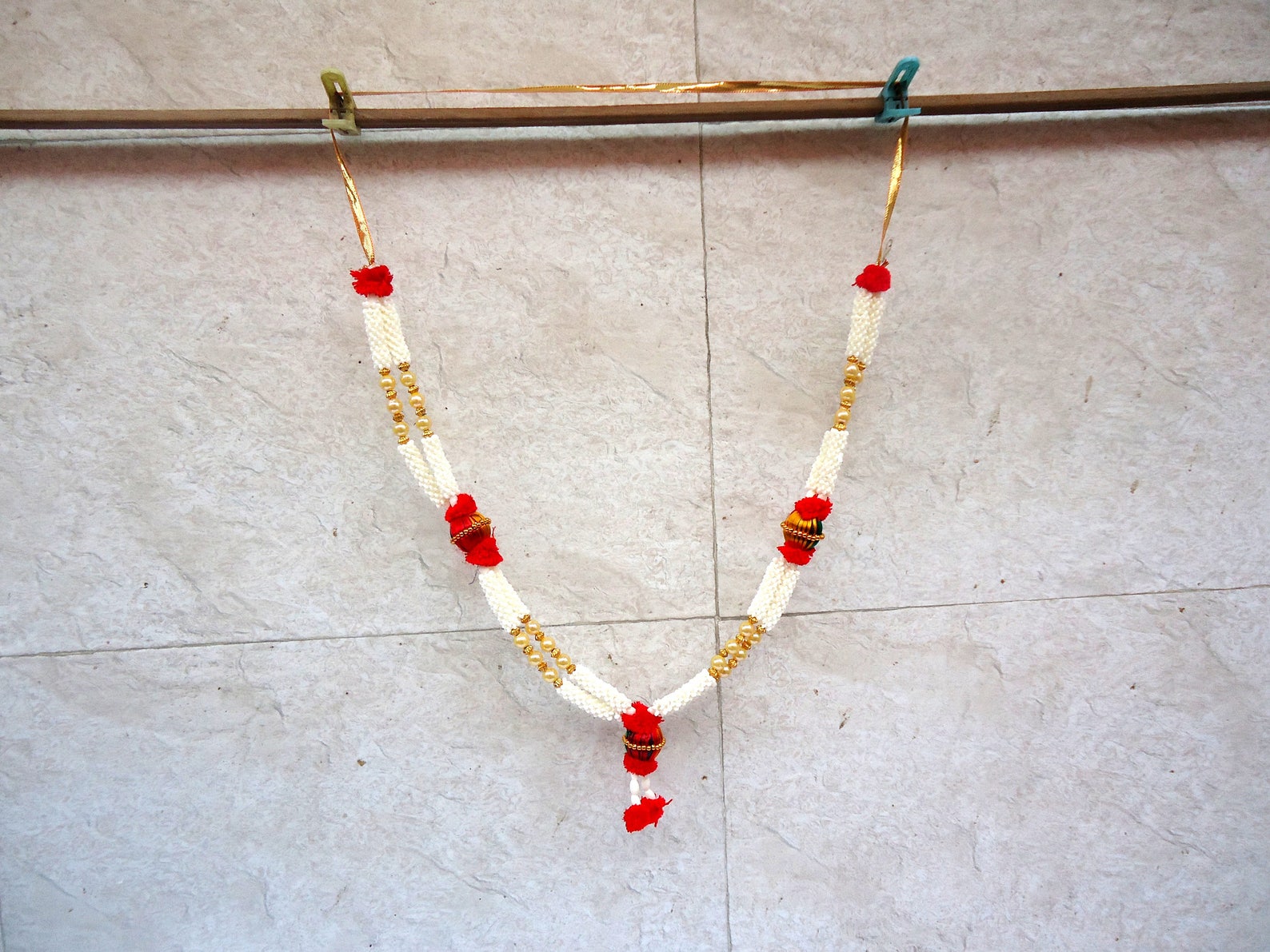 Red Pom Pom Puja Garland, Indian God Decoration, Photo Mala - Etsy