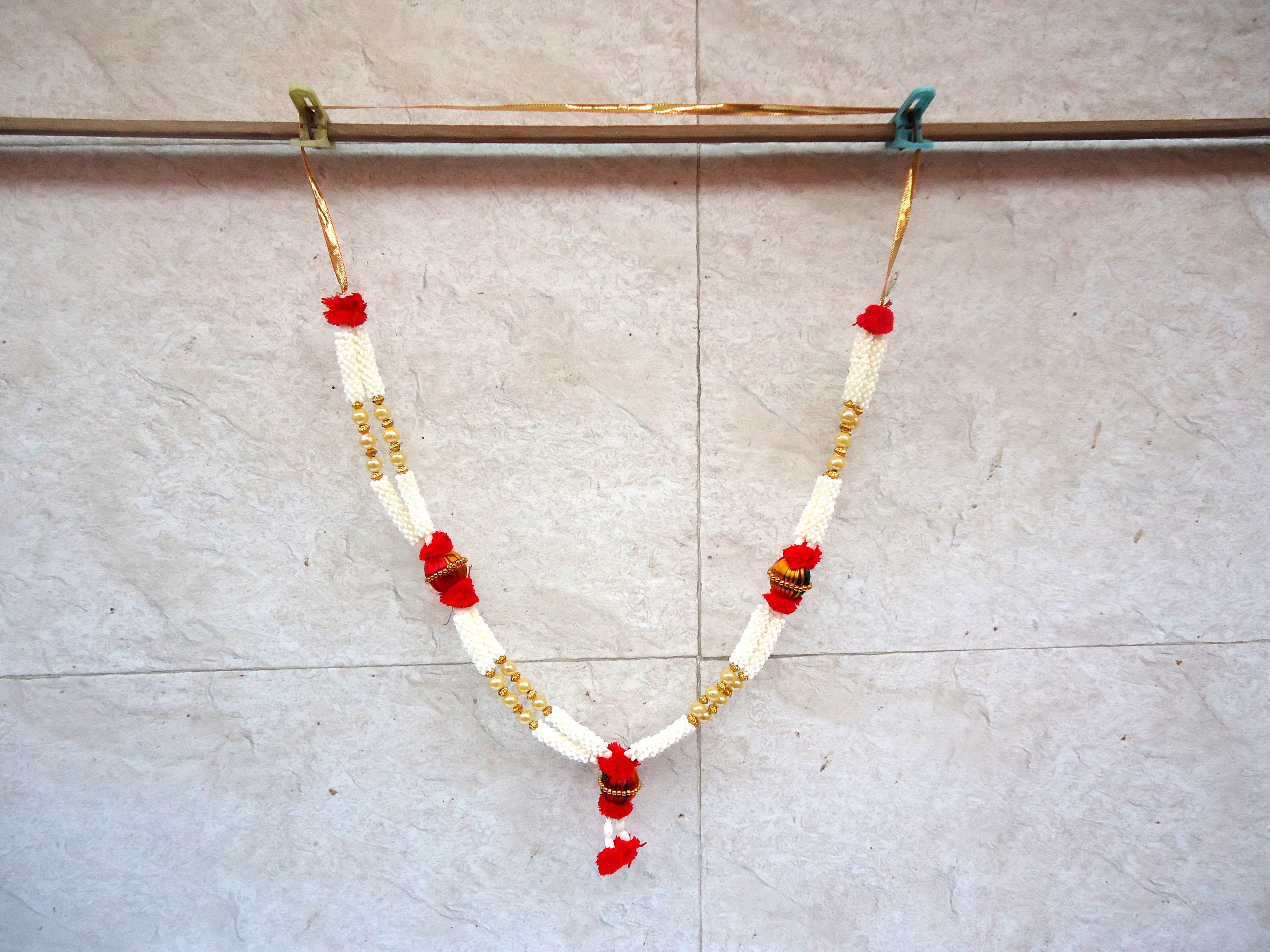 Red and White Puja Garland Photo Garland Statue Garland | Etsy