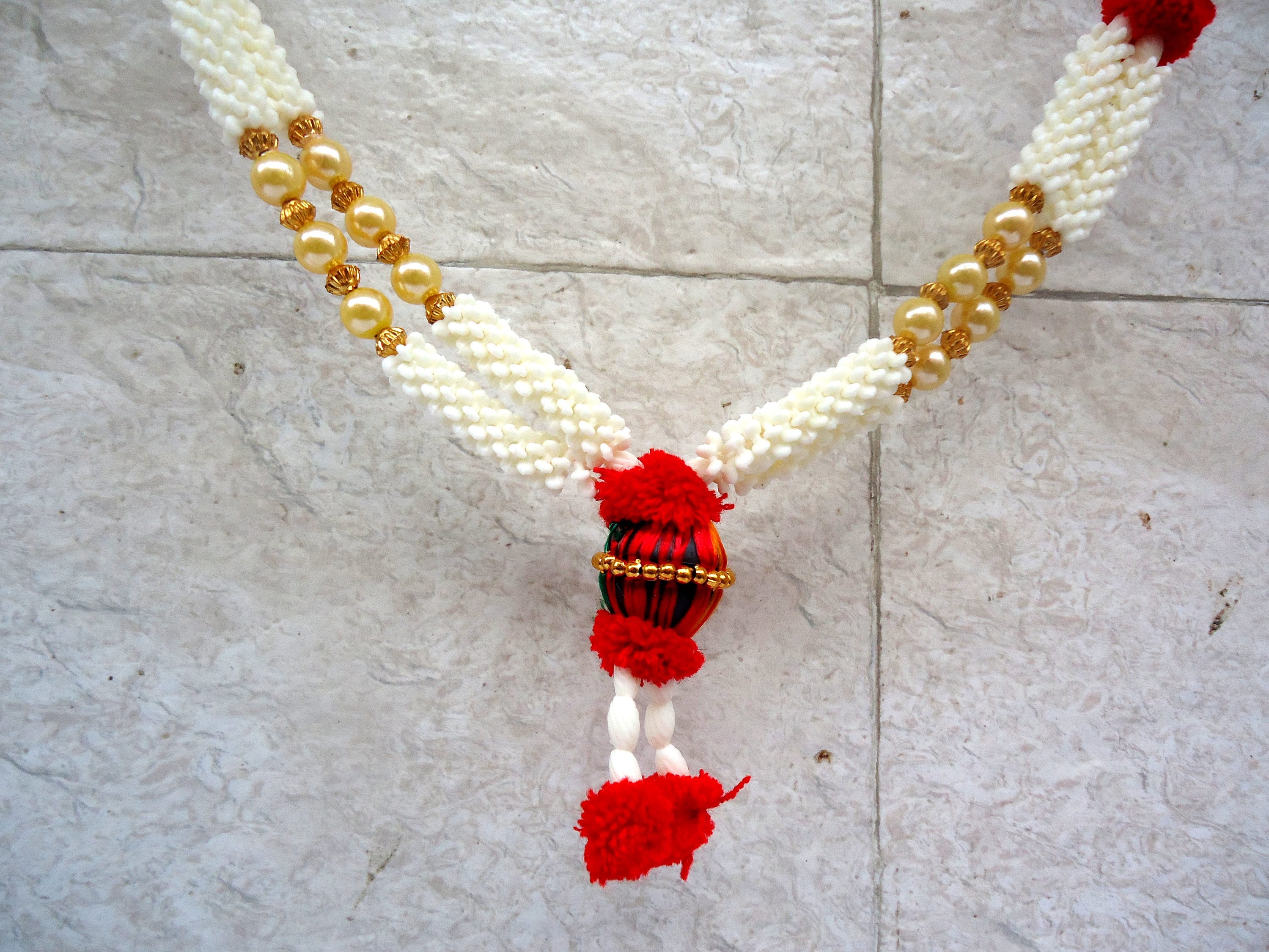 Red and White Puja Garland Photo Garland Statue Garland | Etsy