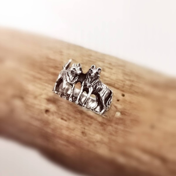 Wolf Ring - Etsy