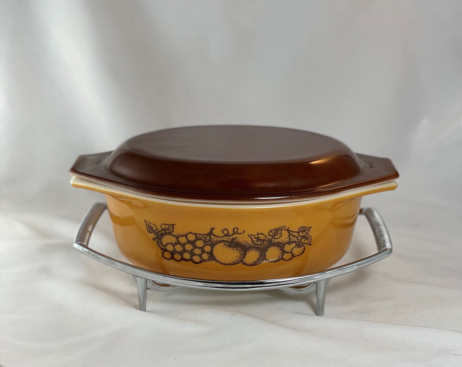 Vintage Pyrex Old Orchard Covered Casserole Dish, 1 1/2 Quart - With ...