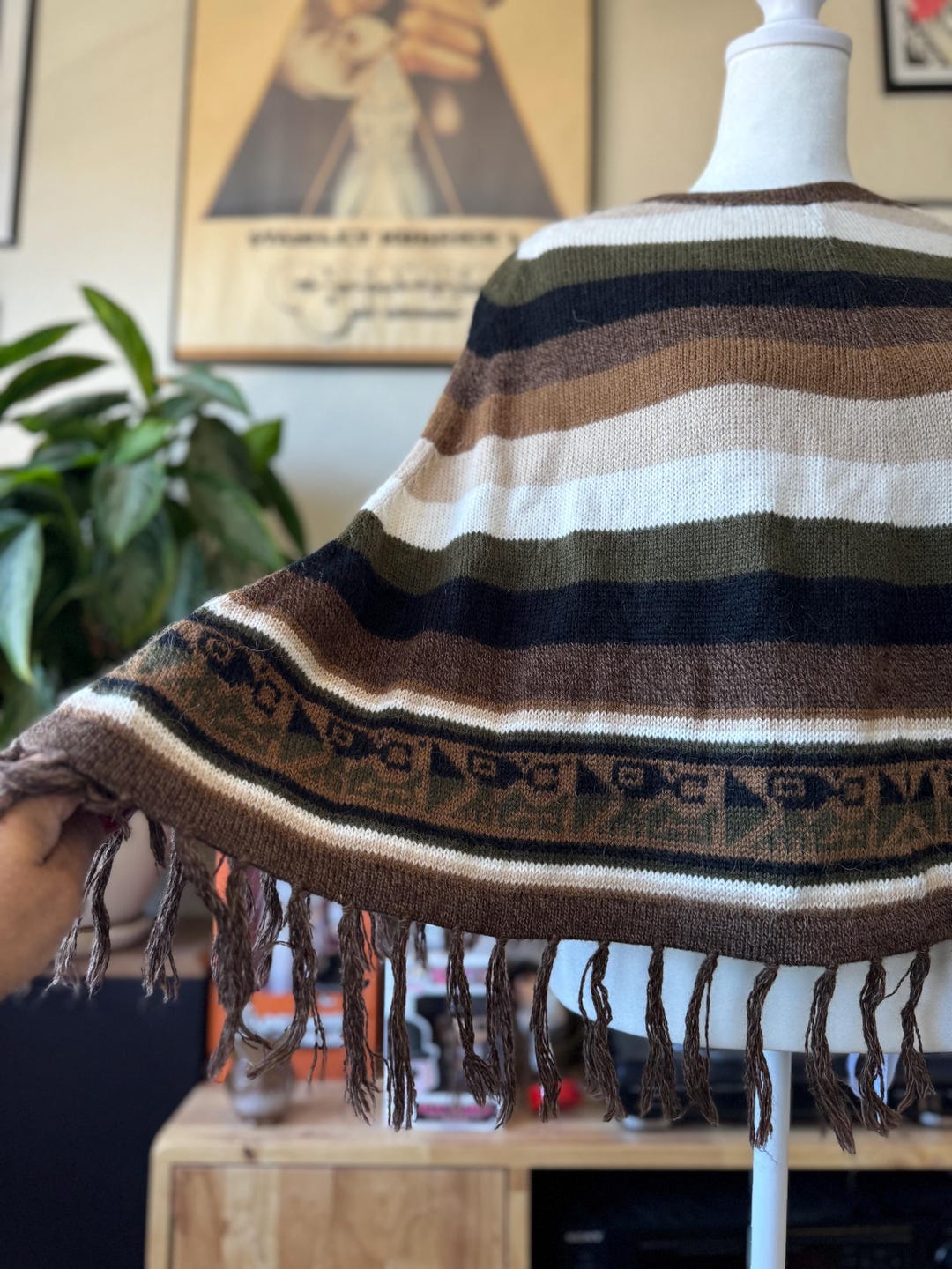 1970s Vintage Estirpe Inca Brown and Green Chevron Print With Bottom ...