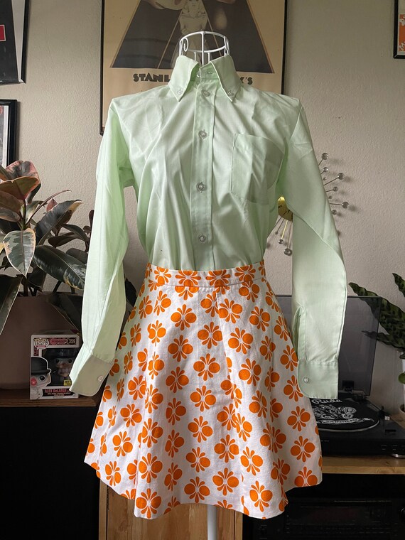 1960s vintage a-line orange and white flower pattern … - Gem