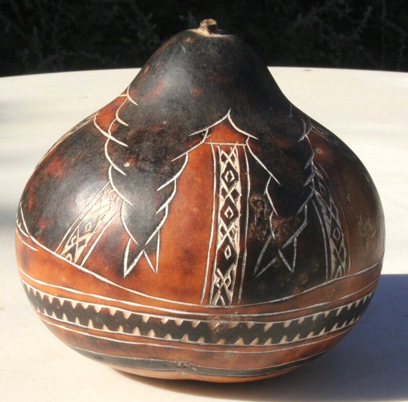 Indian Story Gourd From PERU 5 Round Handcrafted Sculpted Colorful One ...