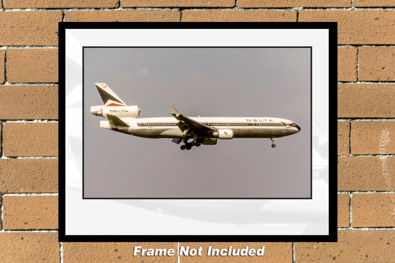 Delta Air Lines Mcdonnell Douglas MD-11 11" X 14 " Photograph ...