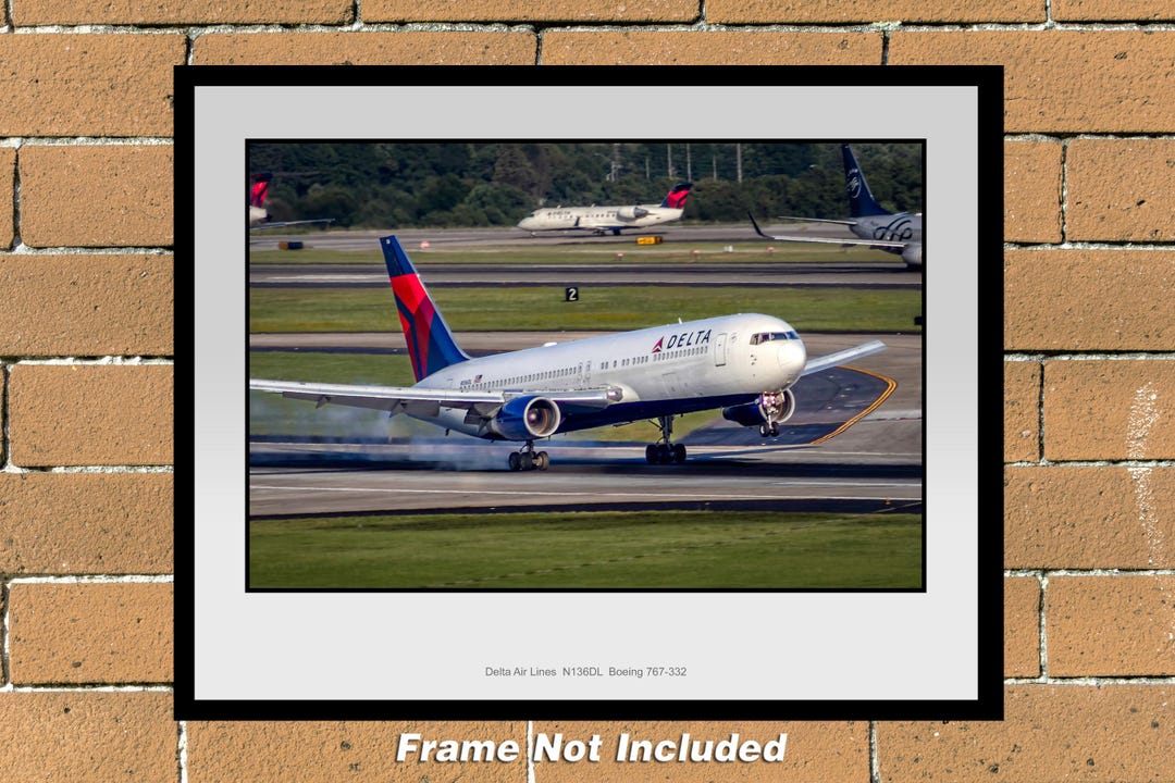 Delta Boeing 767-332 11" X 14" Color Photograph (P090RGJM11X14) - Etsy