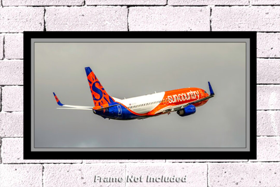 Sun Country Airlines Boeing 737-8KN N834SY 10" X 20 Color Photograph ...