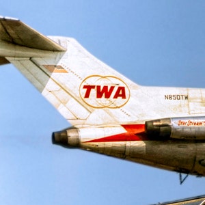 TWA Airlines Boeing 727 Tail Logo Handmade 3.25" X 2.25" Fridge Magnet ...