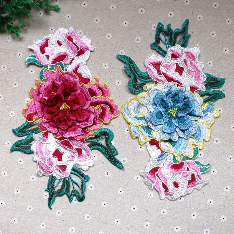 Delicate Embroidered 3D Flower Applique PatchVintage Floral | Etsy