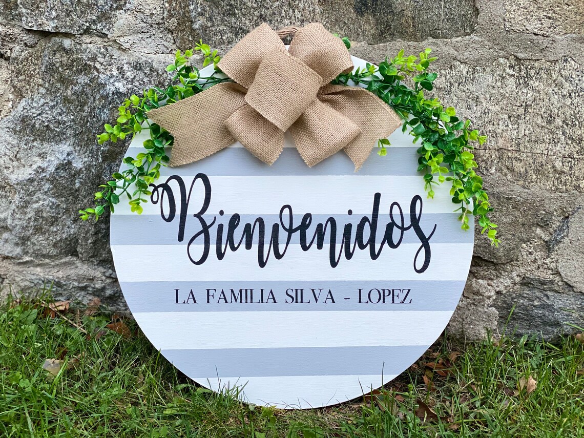 Welcome Door Sign Spanish Circle Welcome Sign Personalized | Etsy