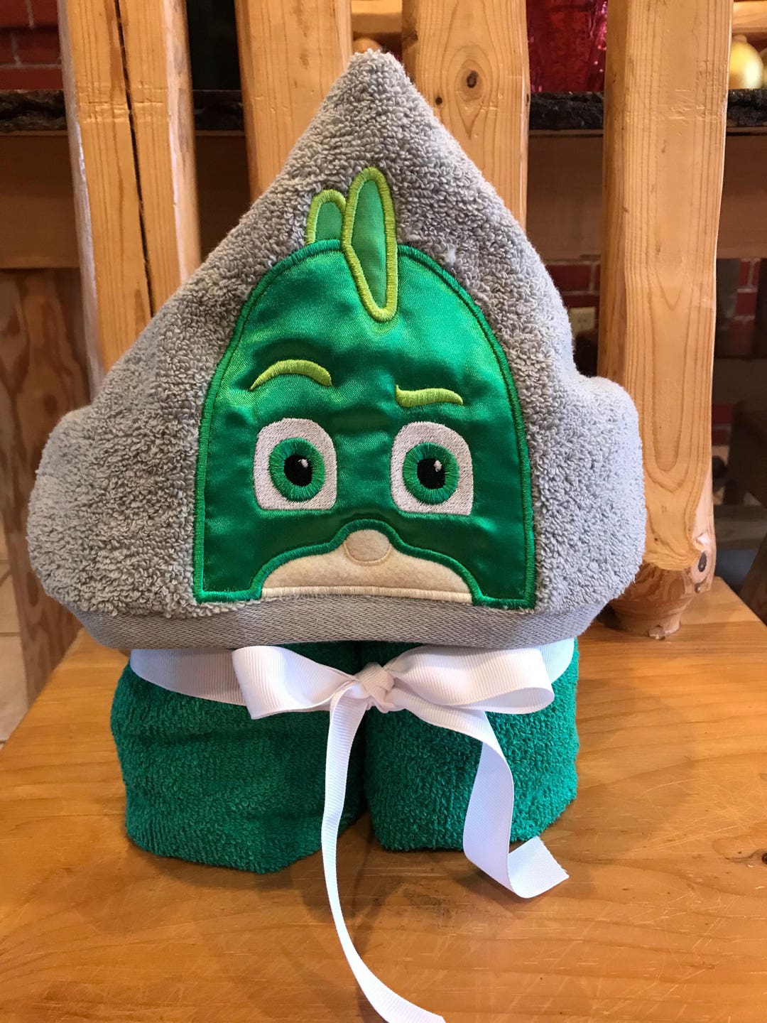 Gecko Look-a-like Hooded Towel From PJ Mask Embroidering Option - Etsy