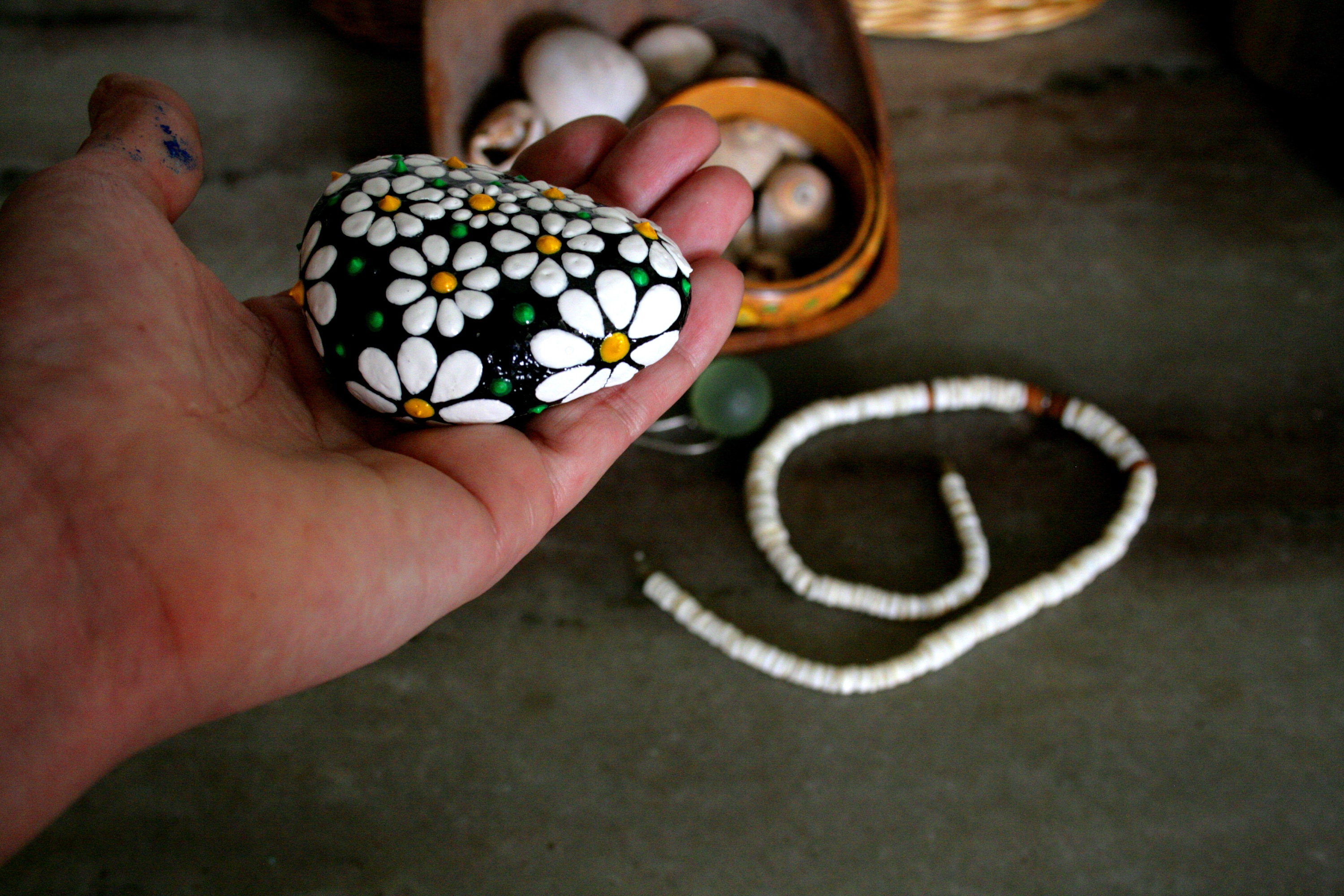 Daisies Dot Painting Rock Daisy Design Floral Décor Hand - Etsy