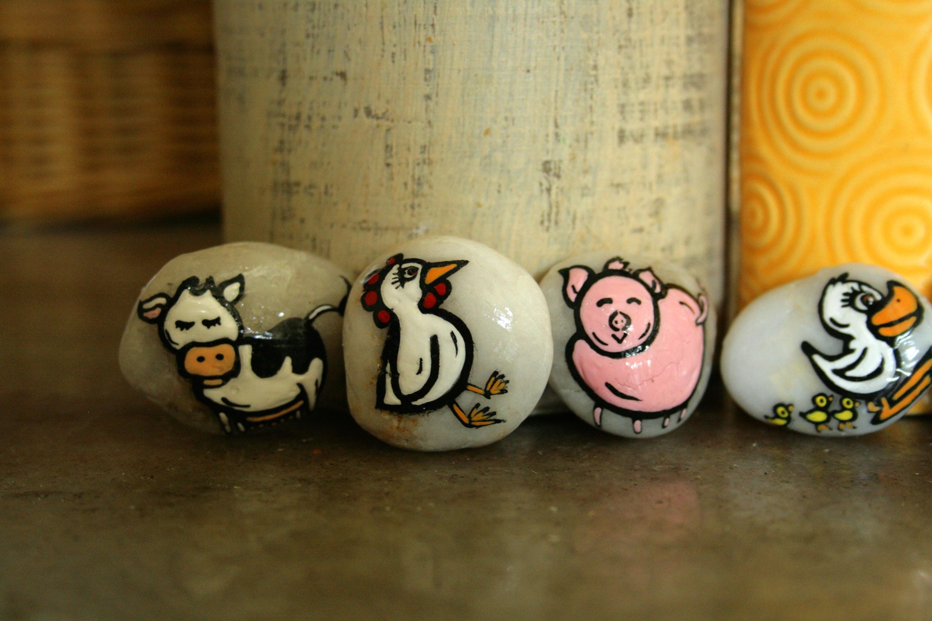 Farm Animals Painting, Beach Rocks Home and Garden Ornaments, Gifts for ...