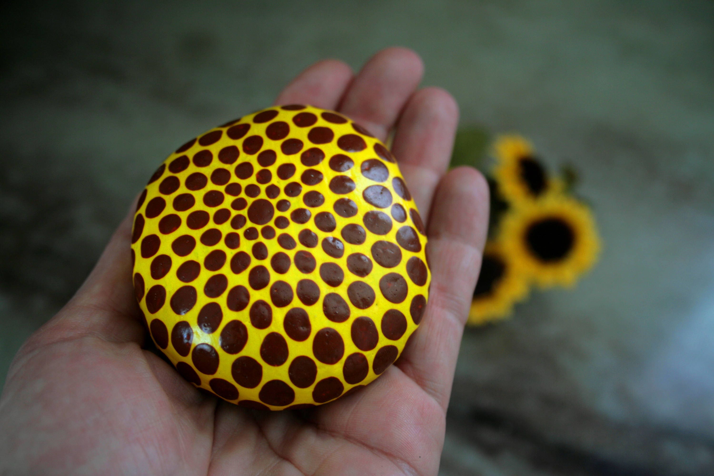 Giraffe Pattern Brown Yellow Painted Beach Rock Polka Dot - Etsy