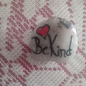 Be Kind Motivational Quote on Stone, White Hand Painted Beach Rock ...