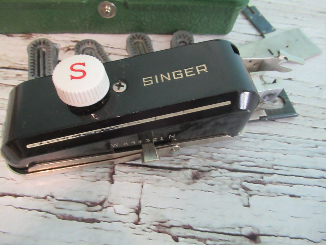 Singer Buttonholer 160506 Sewing Tool VINTAGE Template Tools - Etsy