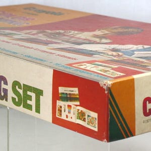 Vintage 1977 Crayola Crayons color Drawing Set - Etsy