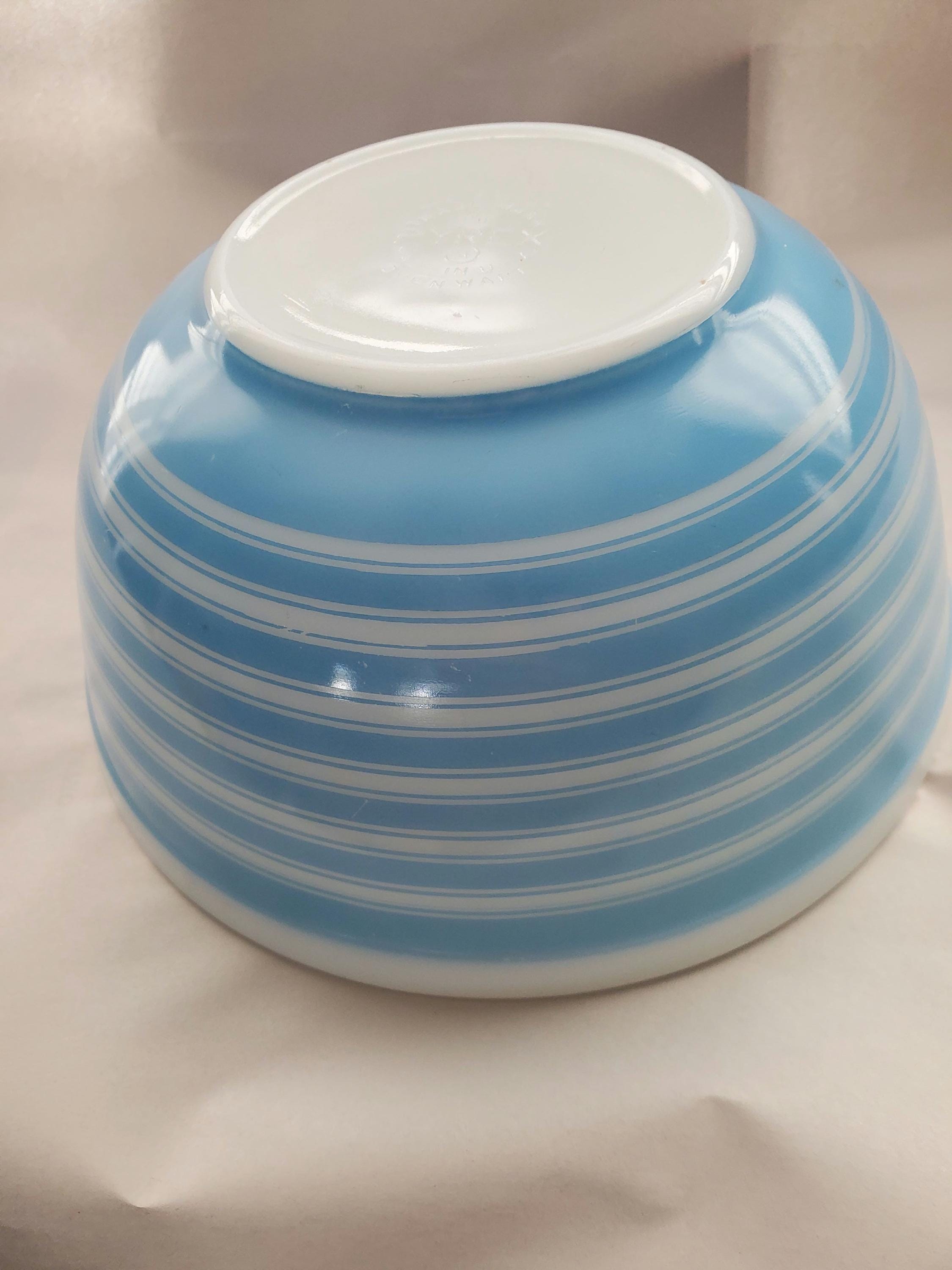 PYREX Blue and White Rainbow Stripe Mixing Bowl 403 2 1/2 Qt. - Etsy