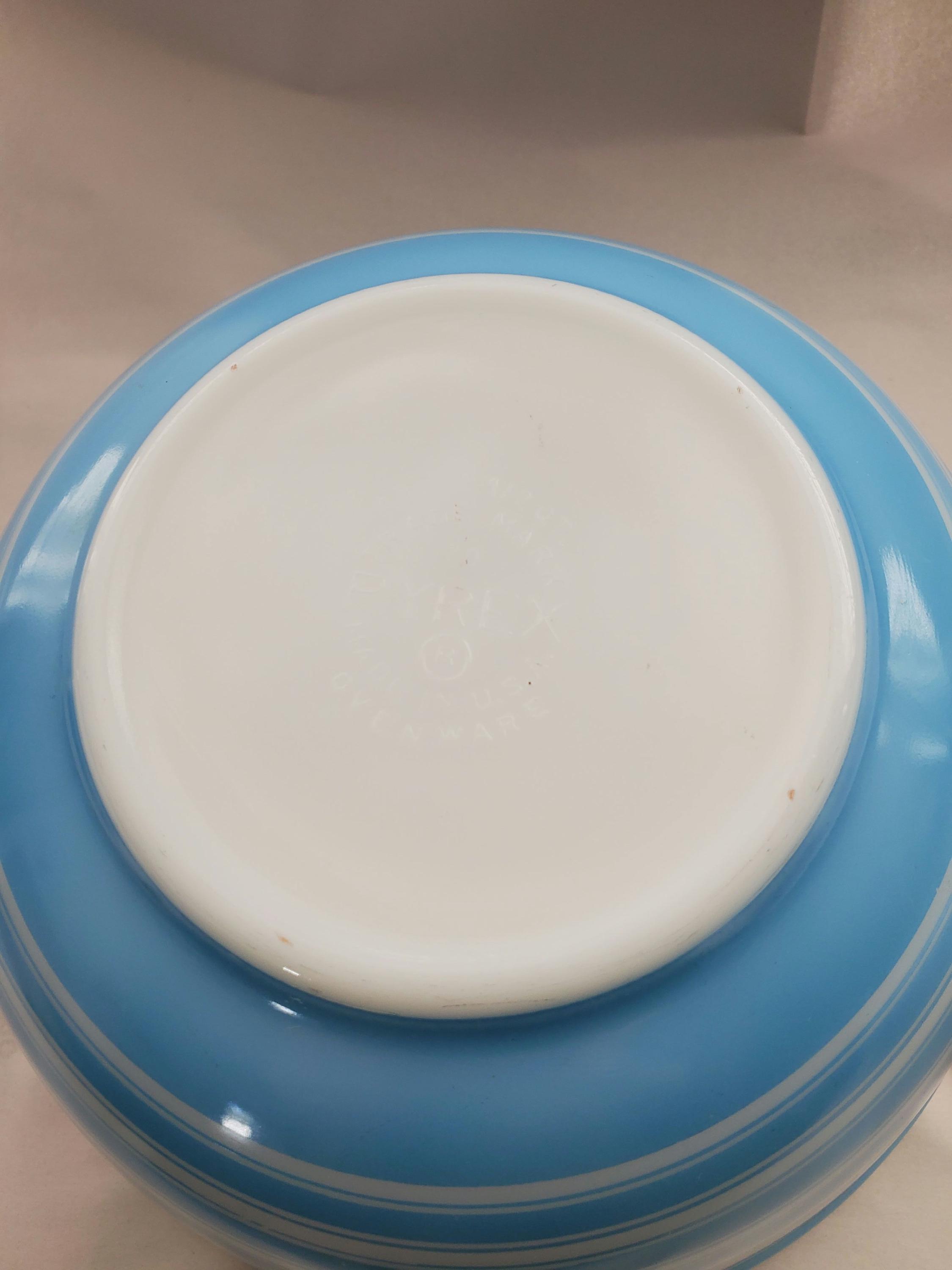 PYREX Blue and White Rainbow Stripe Mixing Bowl 403 2 1/2 Qt. - Etsy