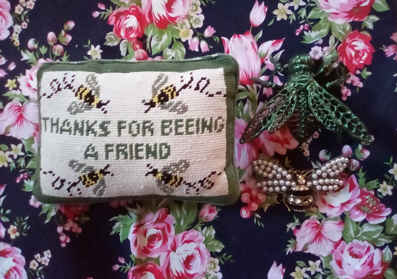 Small Vintage Bee Needlepoint Pillow Thanks for Being a - Etsy