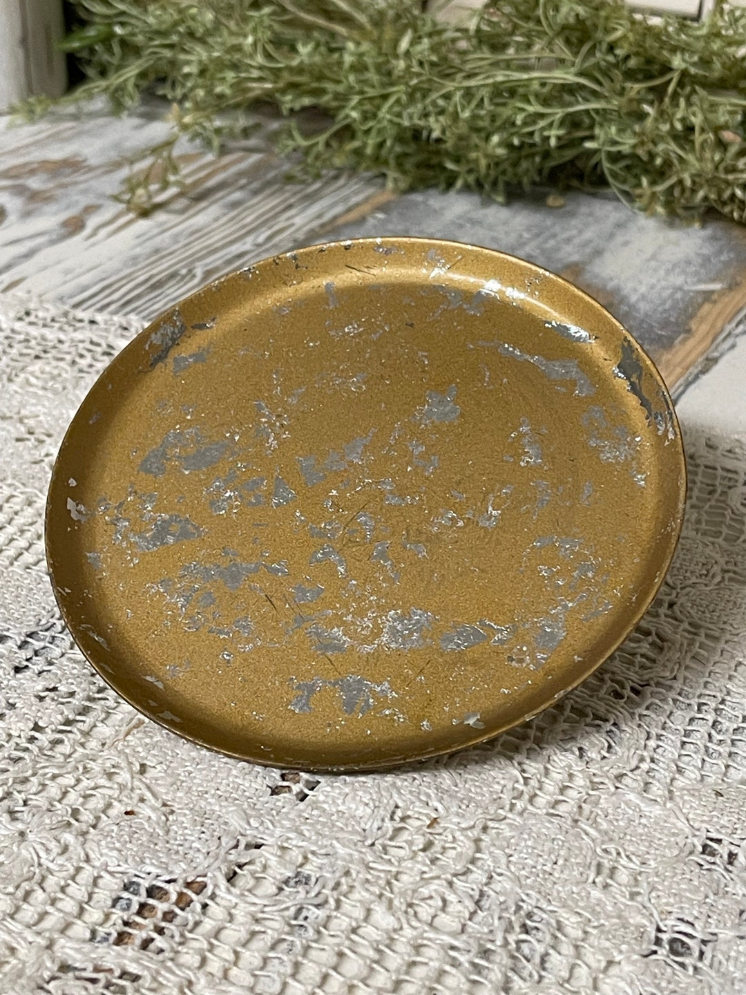 Metal Base/ Stand/ Footed Base/ Gold/ Silver/ Round/ Vintage/ Chippy ...