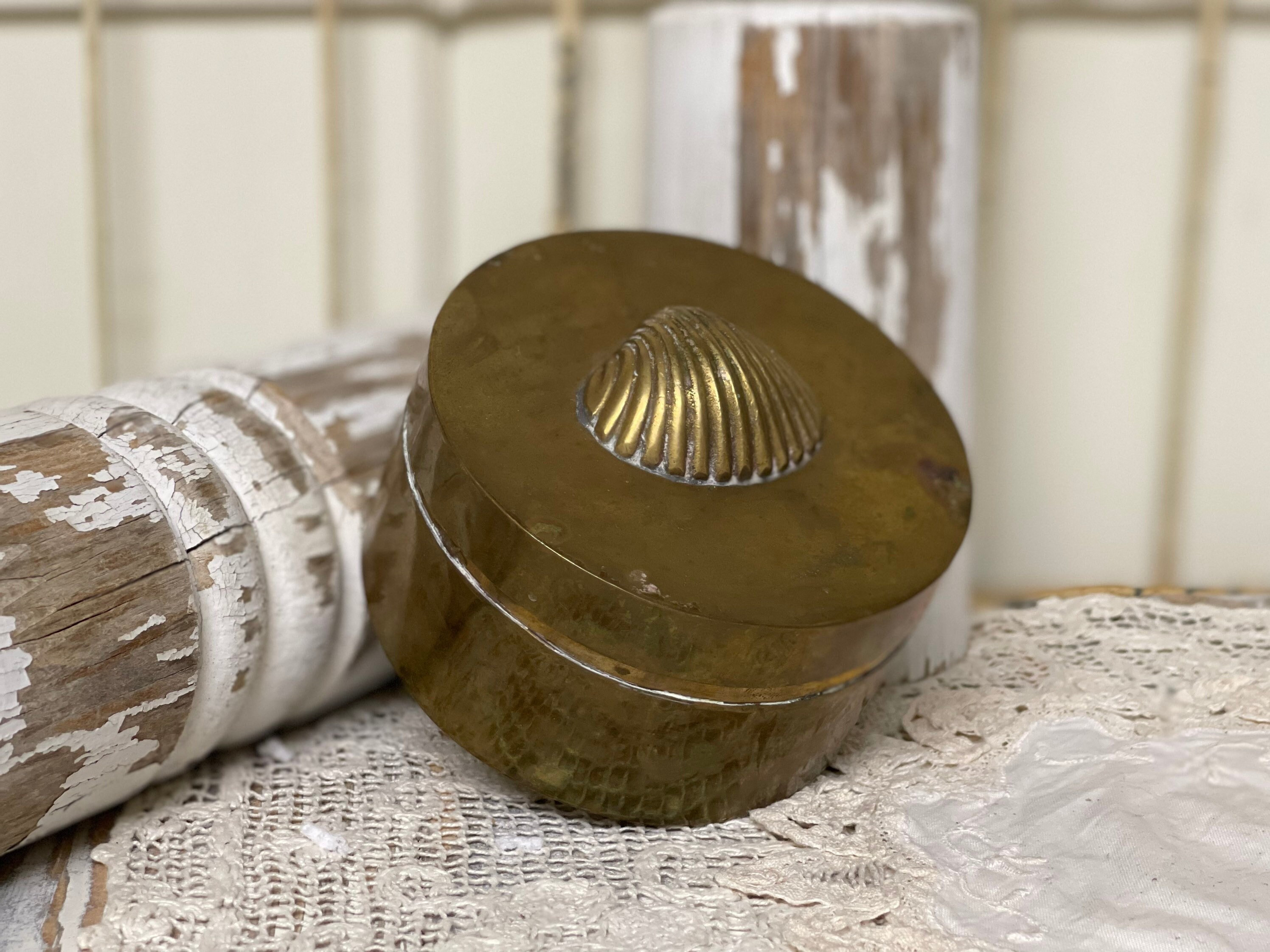Vintage Brass Trinket Box/ Sea Shell/ Round/ Jewelry Box/ Vanity/ Beach ...