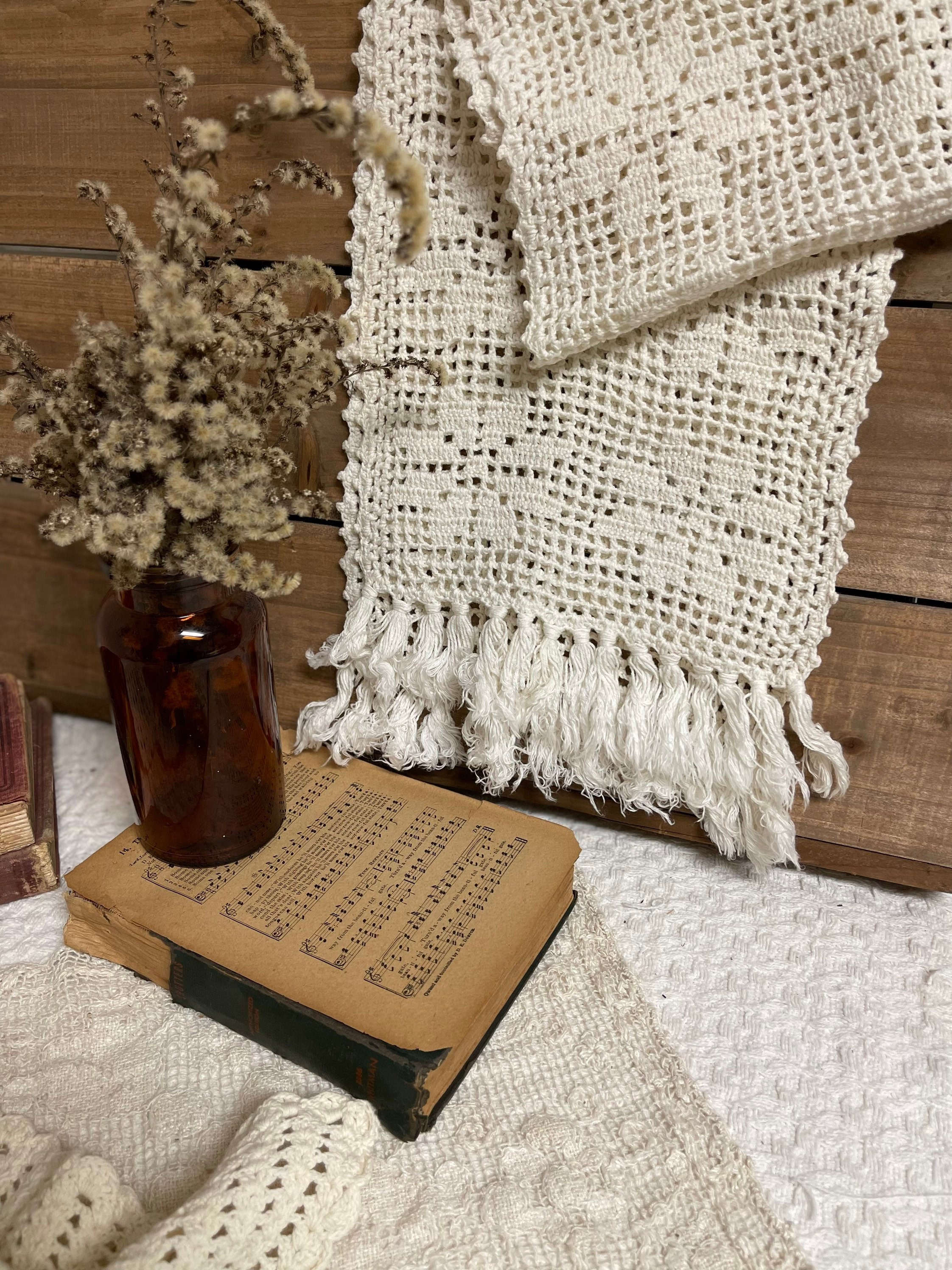 Vintage Crochet Table Runner With Flower Pattern - Etsy