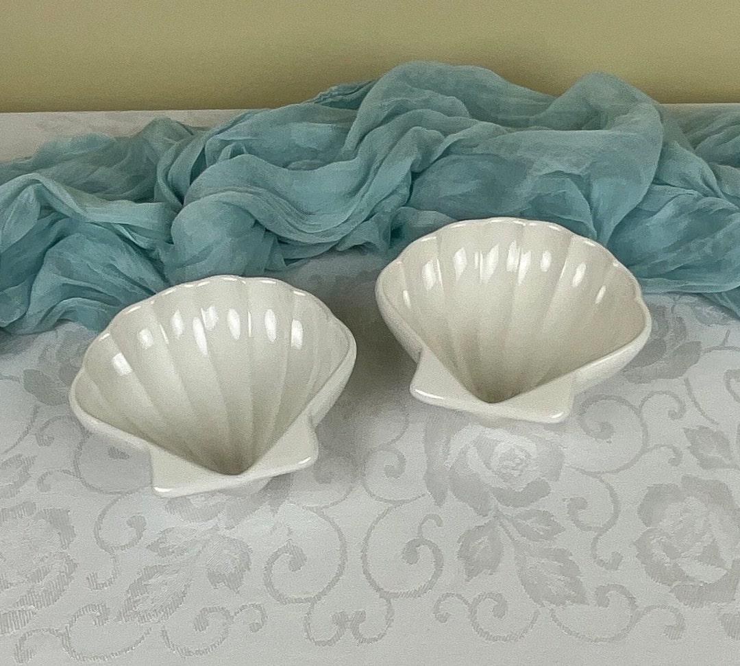 Vintage Pfaltzgraff Heritage White Shell Bowls ~ Shell Shape Dishes ...