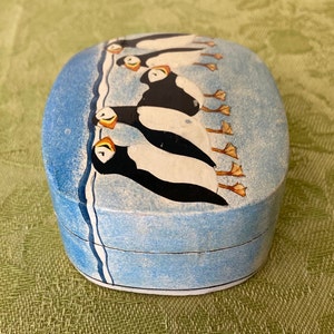 Vintage Penguin Trinket Box ~ Lacquered Hand Painted Trinket Box With ...