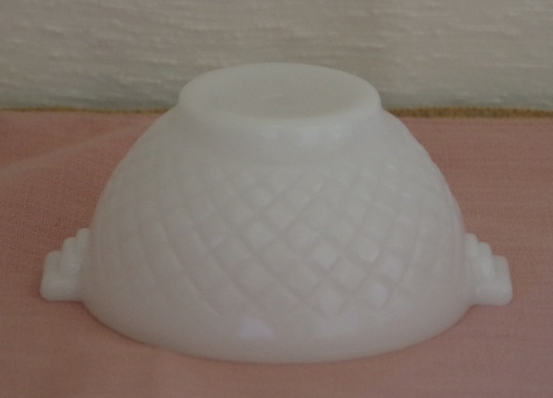 Vintage Milk Glass Bowl Diamond Pattern Handled Bowl - Etsy
