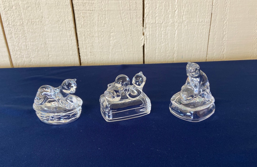 Vintage Avon Crystal Cat Figurines ~ Set of 3 Cats Playing With A Yarn ...