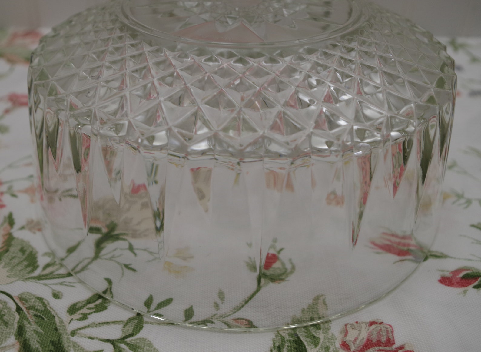 Vintage Arcoroc Bowl ~ Cut Diamond Pattern ~ Cut Glass Starburst ...