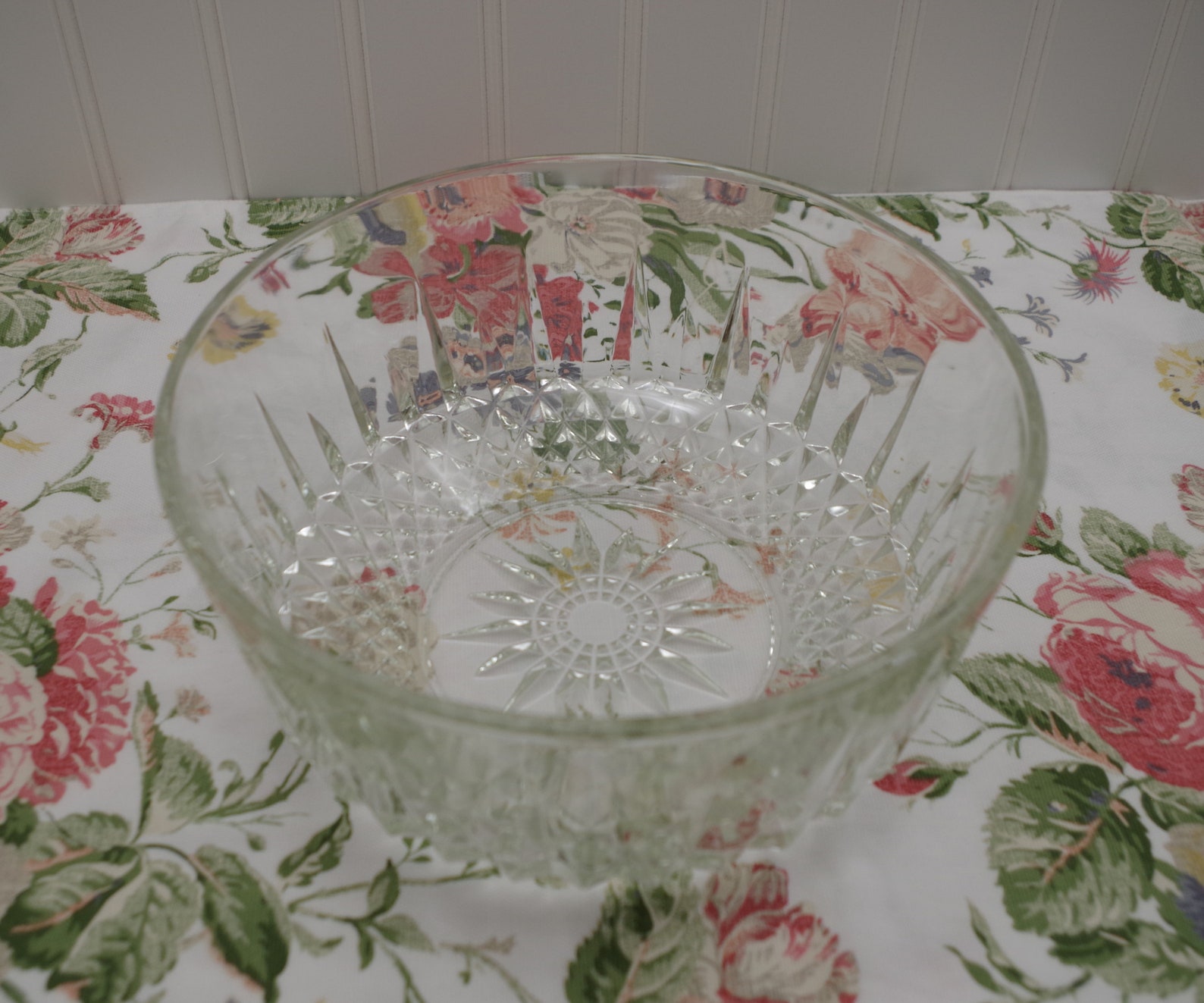 Vintage Arcoroc Bowl ~ Cut Diamond Pattern ~ Cut Glass Starburst ...