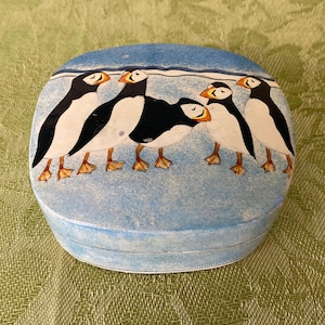 Vintage Penguin Trinket Box ~ Lacquered Hand Painted Trinket Box With ...