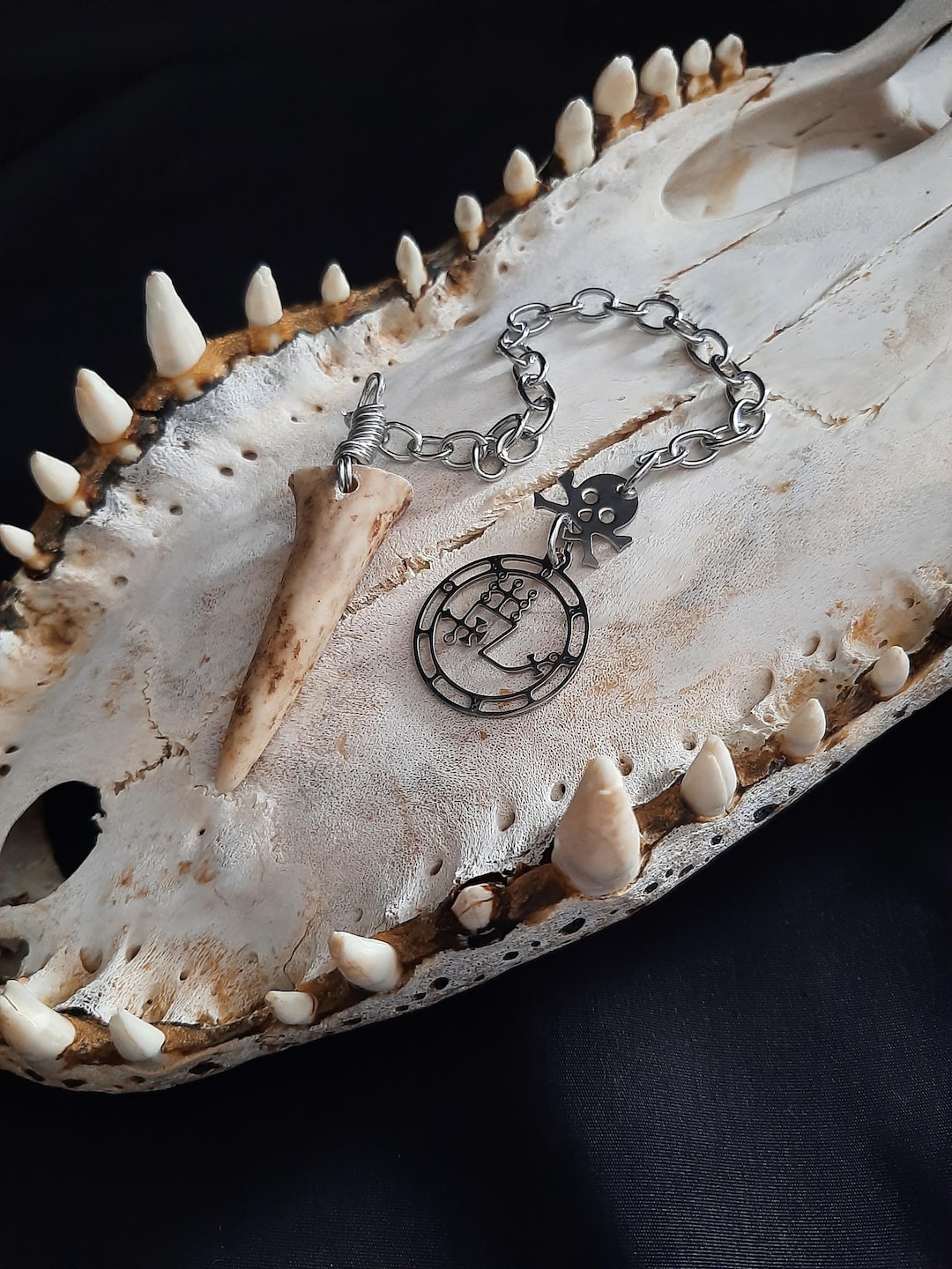 Dantalion Pendulum, Sigil of Dantalion, Bone Pendulum, Witch Pendulum ...