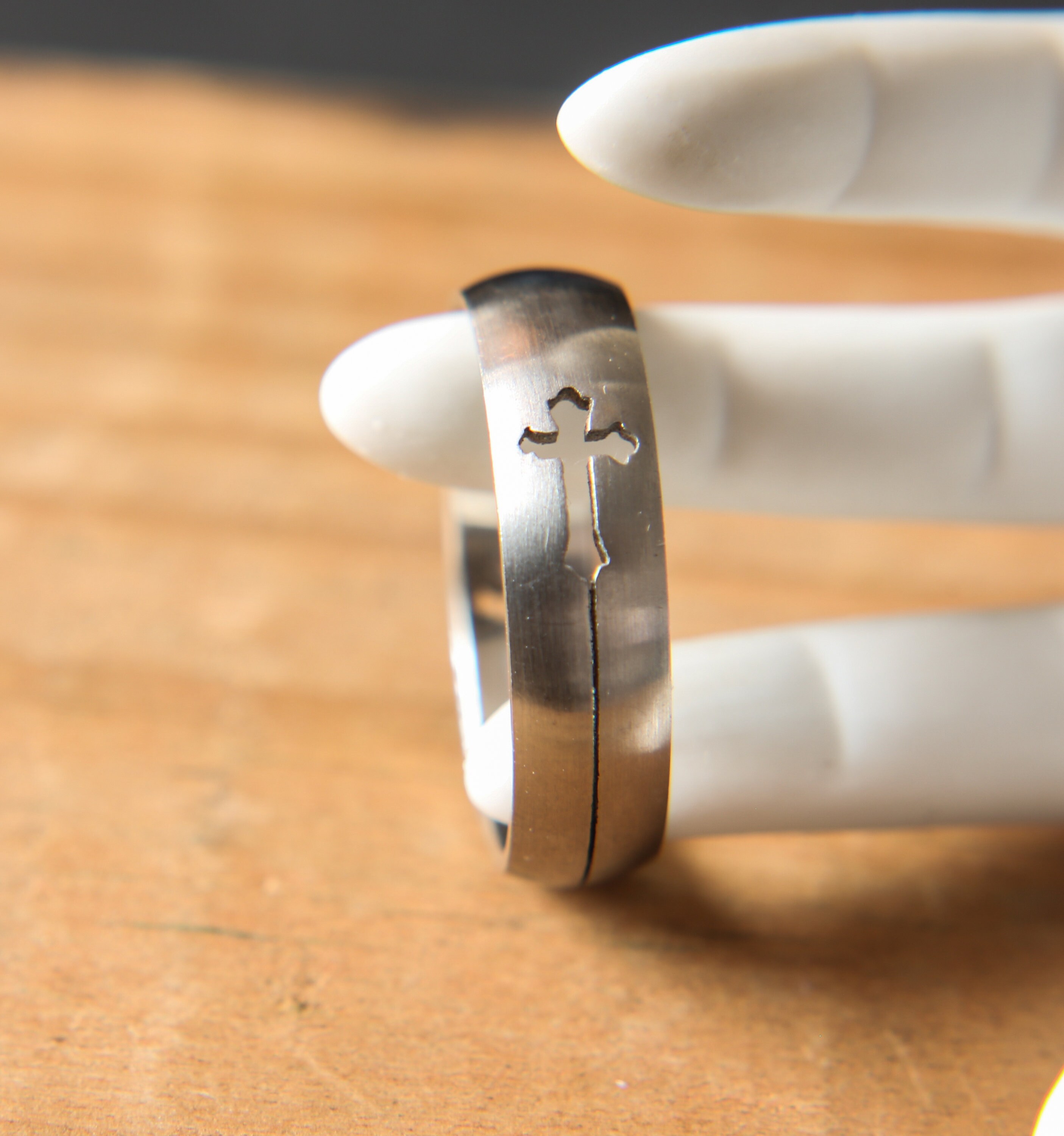 Cutout Cross Crucifix Mens Ring Band Size 15 Silver Toned Metal Vintage ...