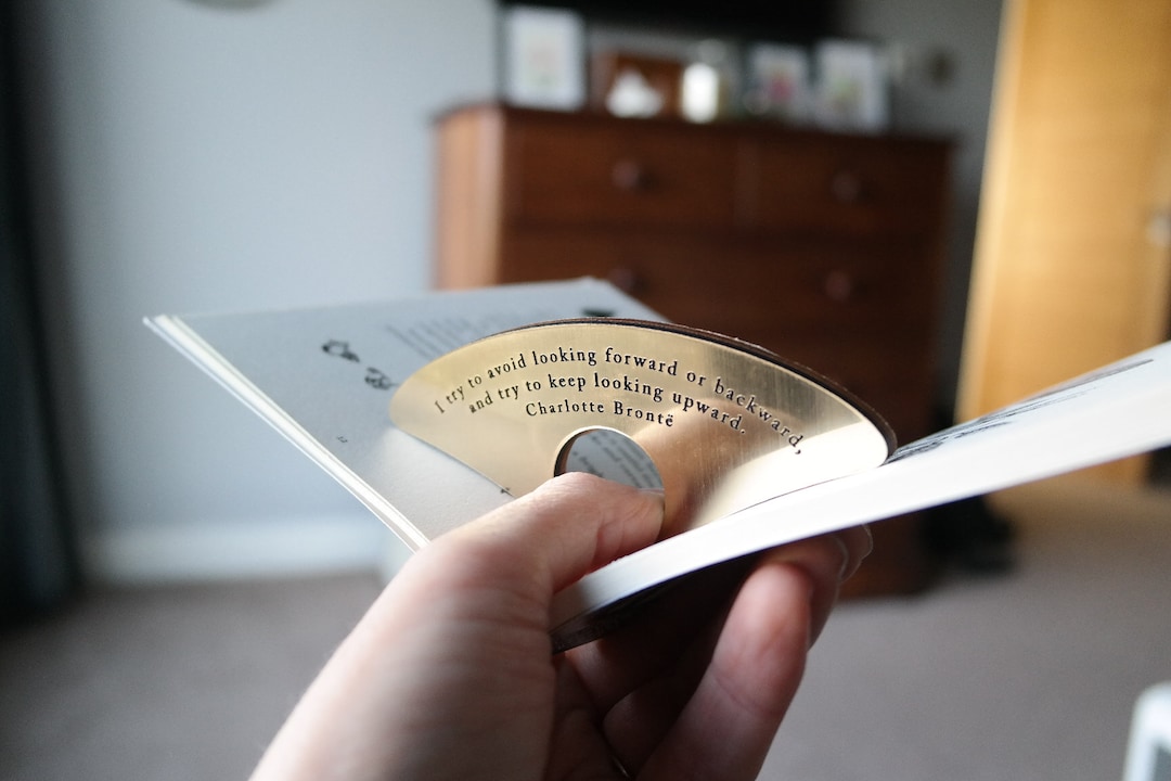 Personalised Page Spreader Book Lover's Gift - Etsy