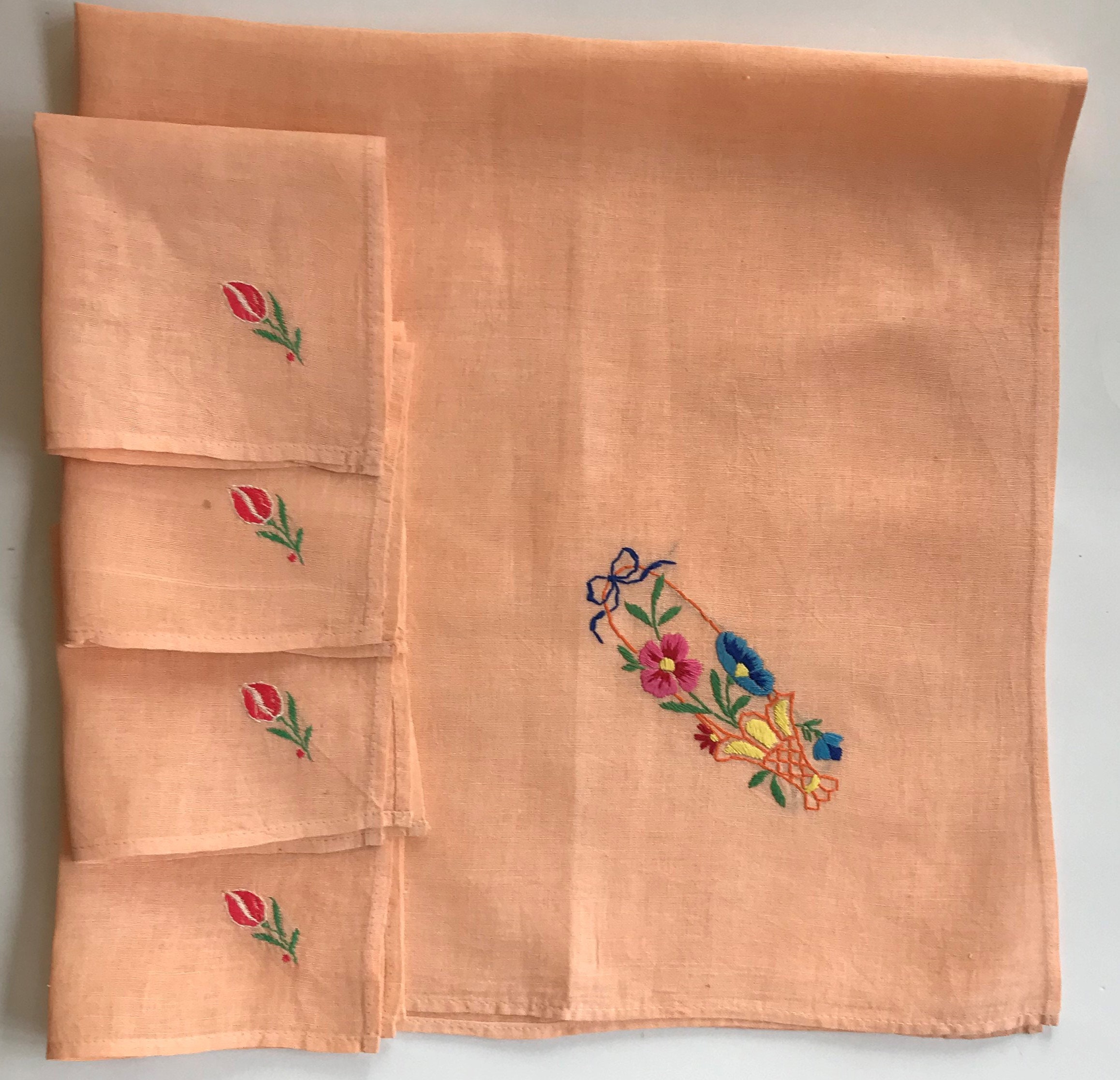 Vintage Embroidered Salmon Colored Tablecloth and Napkins - Etsy