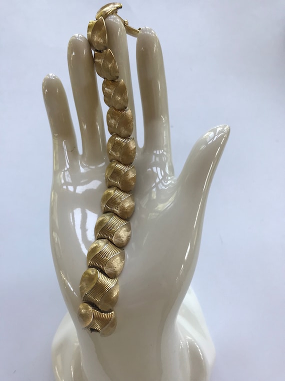 Vintage Crown Trifari Wave Design Silver Tone Cuff Br… - Gem