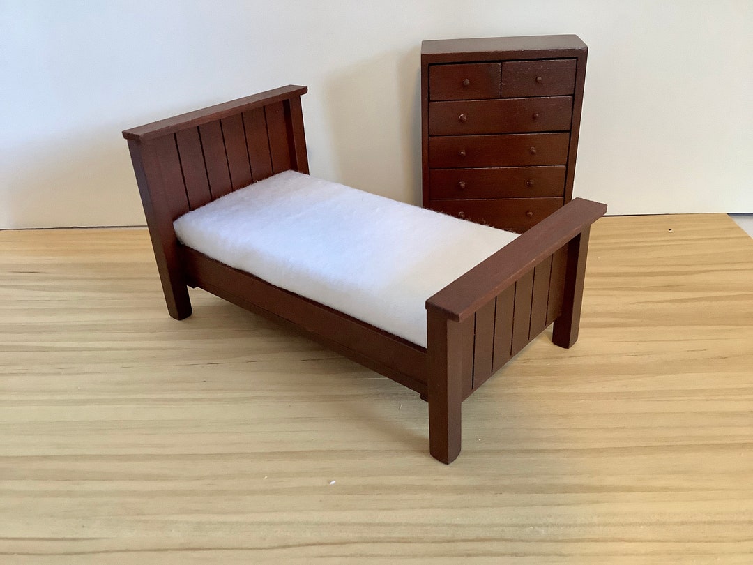 Mahogany Twin Bed With Mattress for 1:12 Scale Dollhouse - Etsy