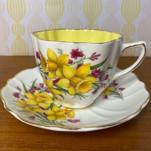 Daffodil Tea Cup - Etsy