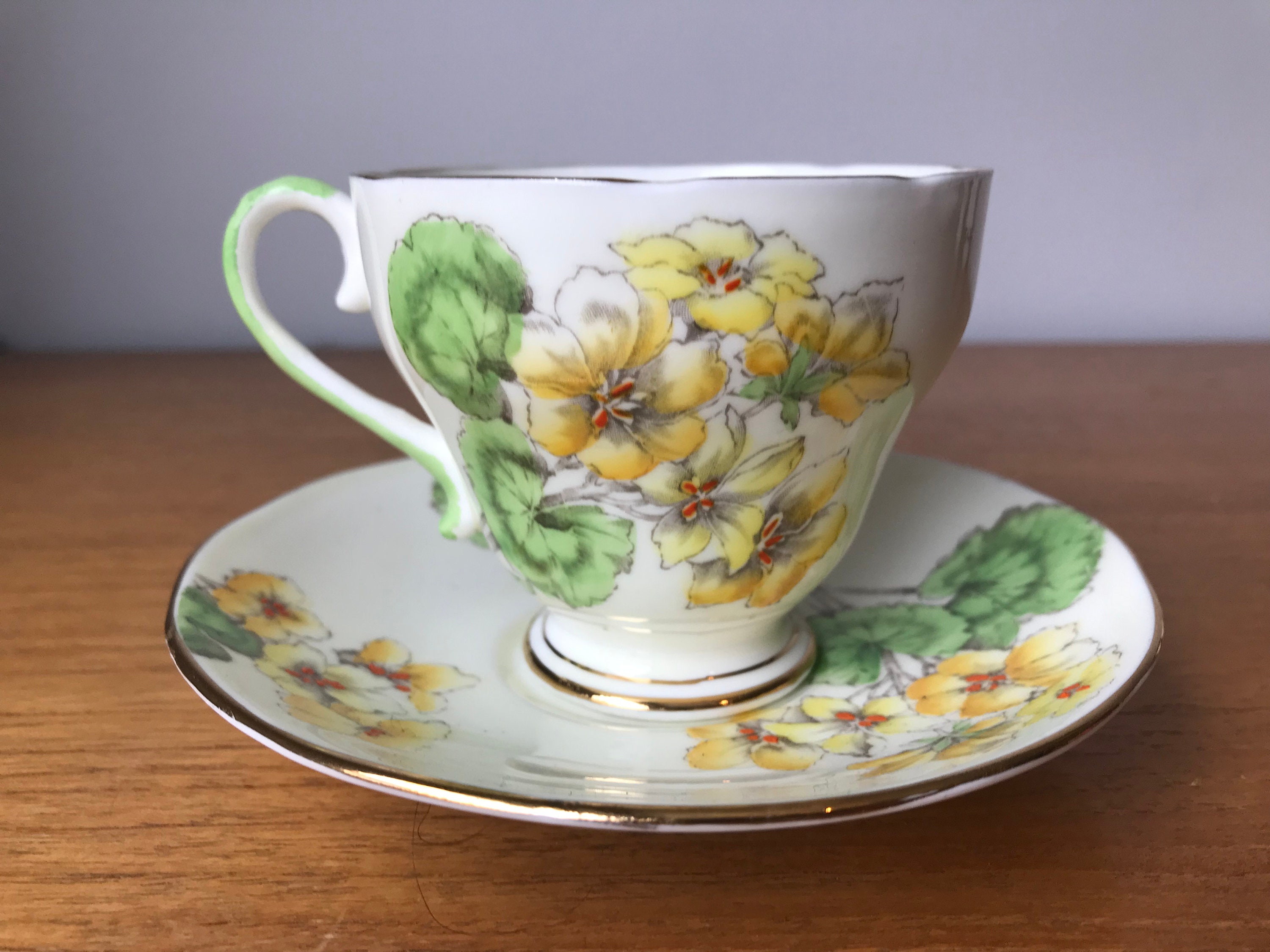 Salisbury Crown China geranium Tea Cup and Saucer - Etsy Canada