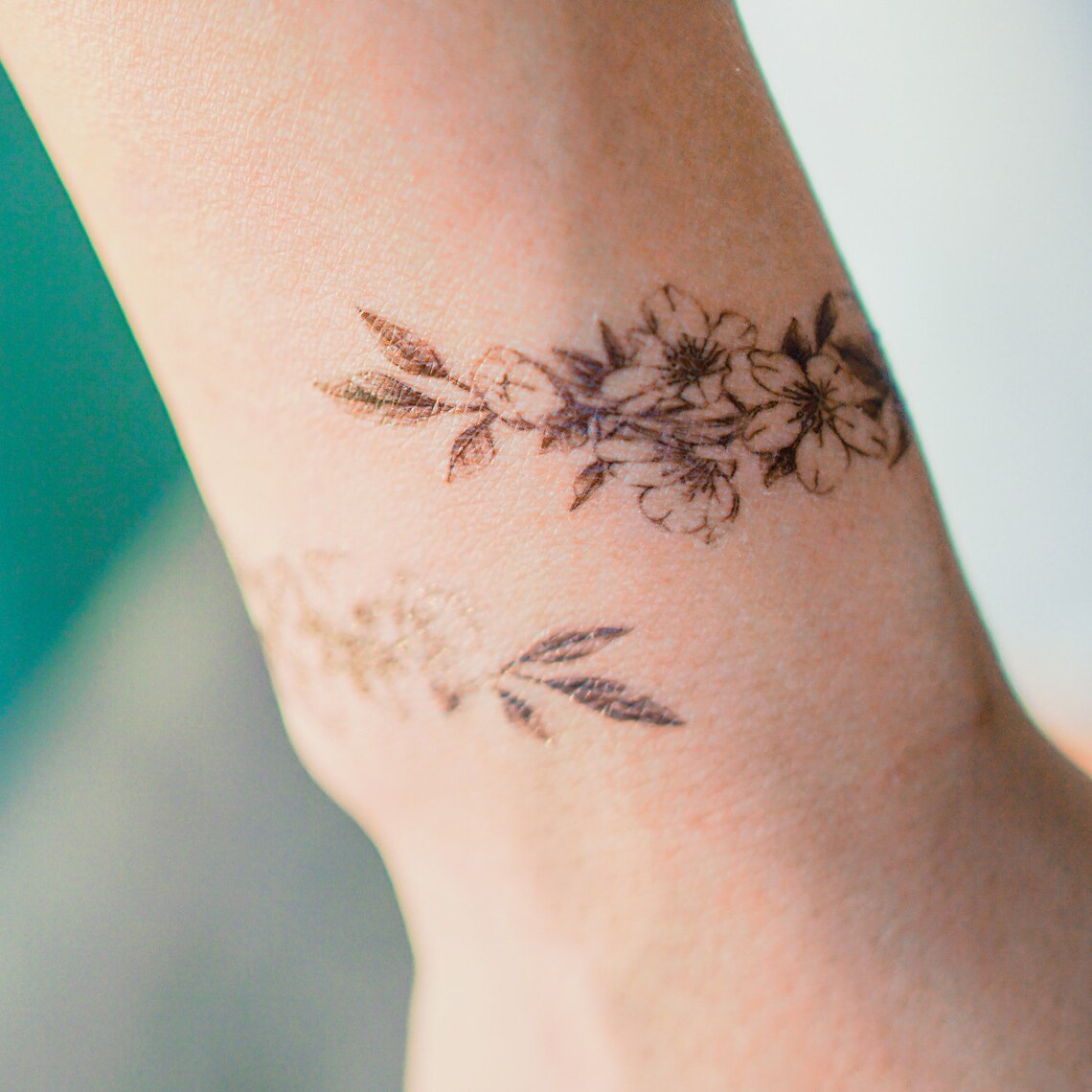 Delicate Narcissus Flower Arm Band Minimal Floral Tattoo - Etsy Hong Kong