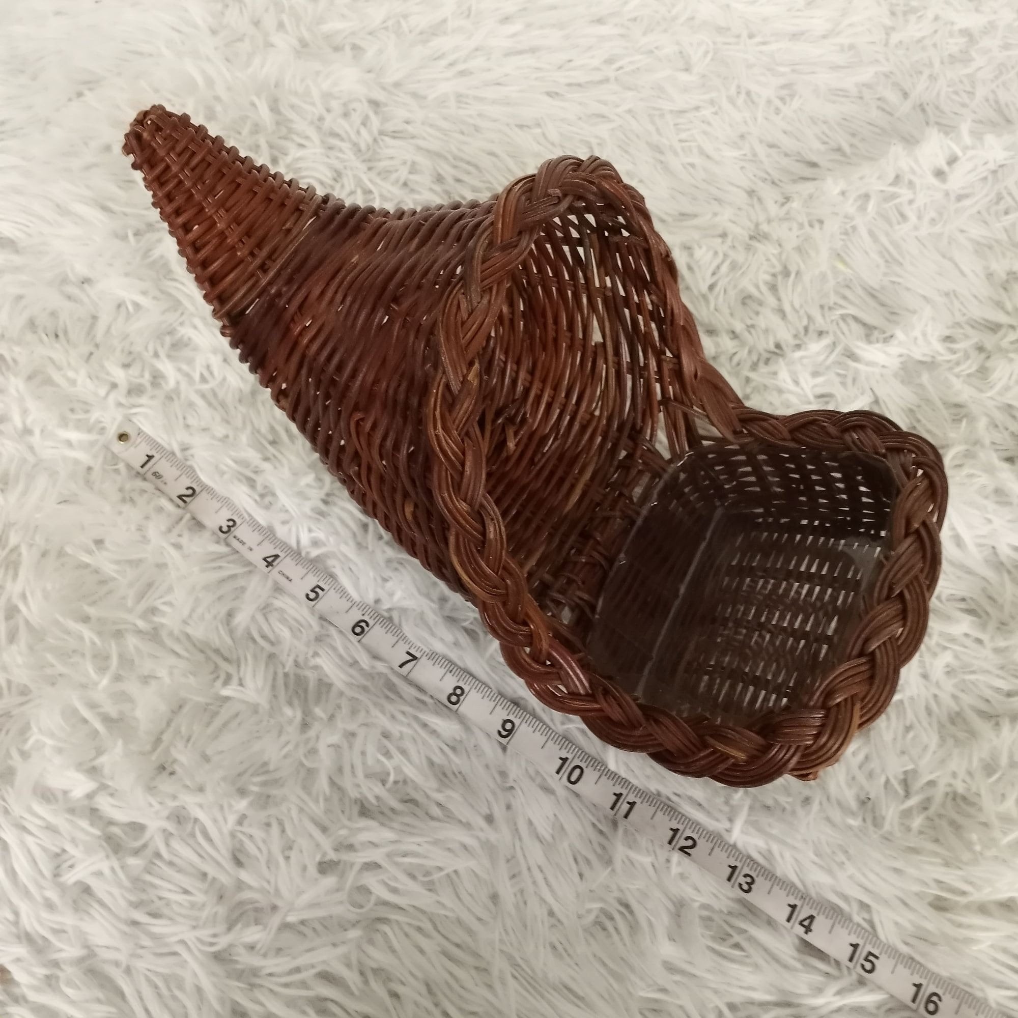 Vintage Wicker Cornucopia Basket Thanksgiving Plants, Candy, Flowers ...